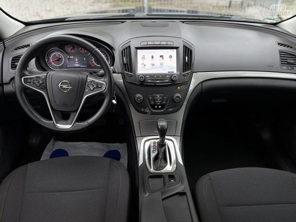 Green Opel Insignia 2016 in Kretinga, with an engine capacity of 2.00 L and mileage of 211 thousand km for 6400 €, photo 10 on AUTOMOTO.COM.LV