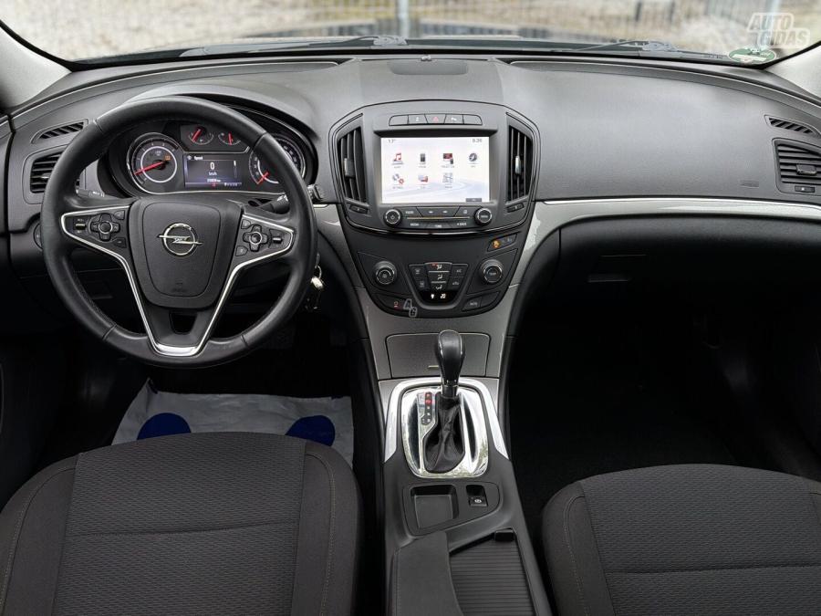 Green Opel Insignia 2016 in Kretinga, with an engine capacity of 2.00 L and mileage of 211 thousand km for 6400 €, photo 10 on AUTOMOTO.COM.LV