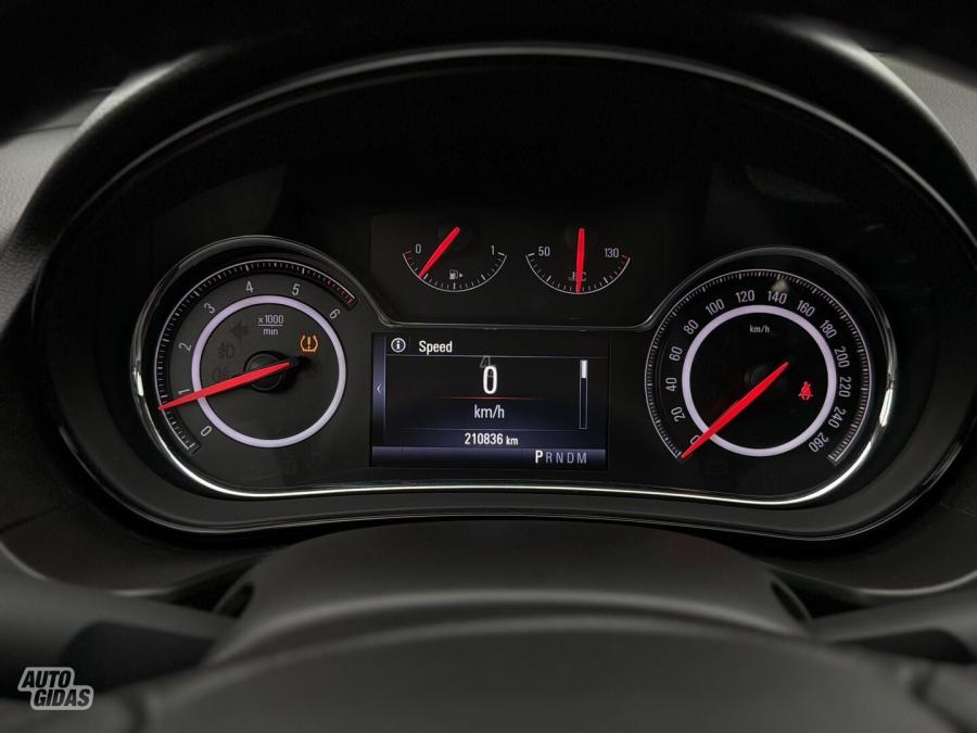 Green Opel Insignia 2016 in Kretinga, with an engine capacity of 2.00 L and mileage of 211 thousand km for 6400 €, photo 13 on AUTOMOTO.COM.LV