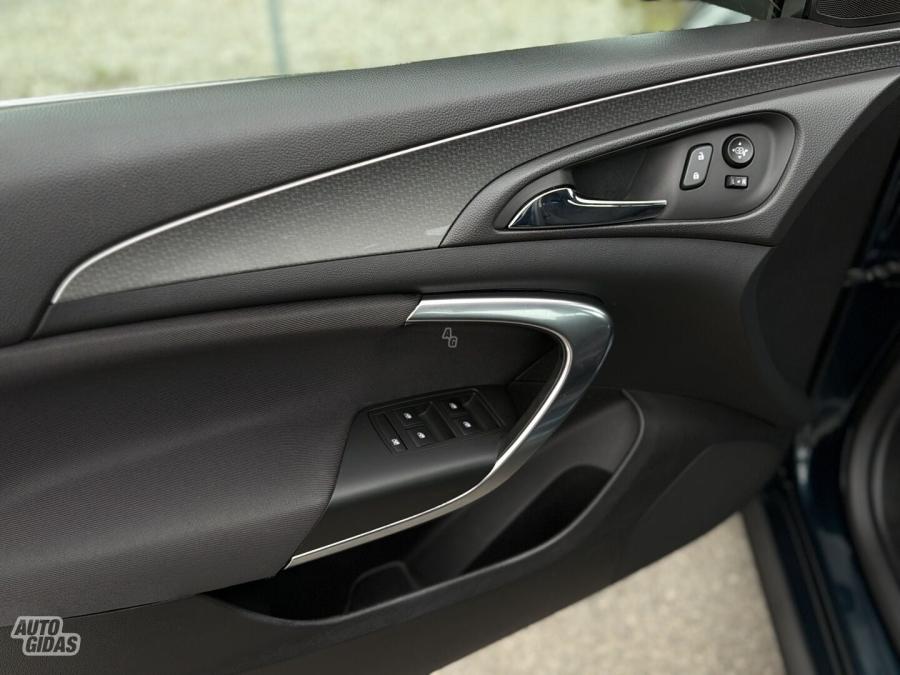 Green Opel Insignia 2016 in Kretinga, with an engine capacity of 2.00 L and mileage of 211 thousand km for 6400 €, photo 14 on AUTOMOTO.COM.LV
