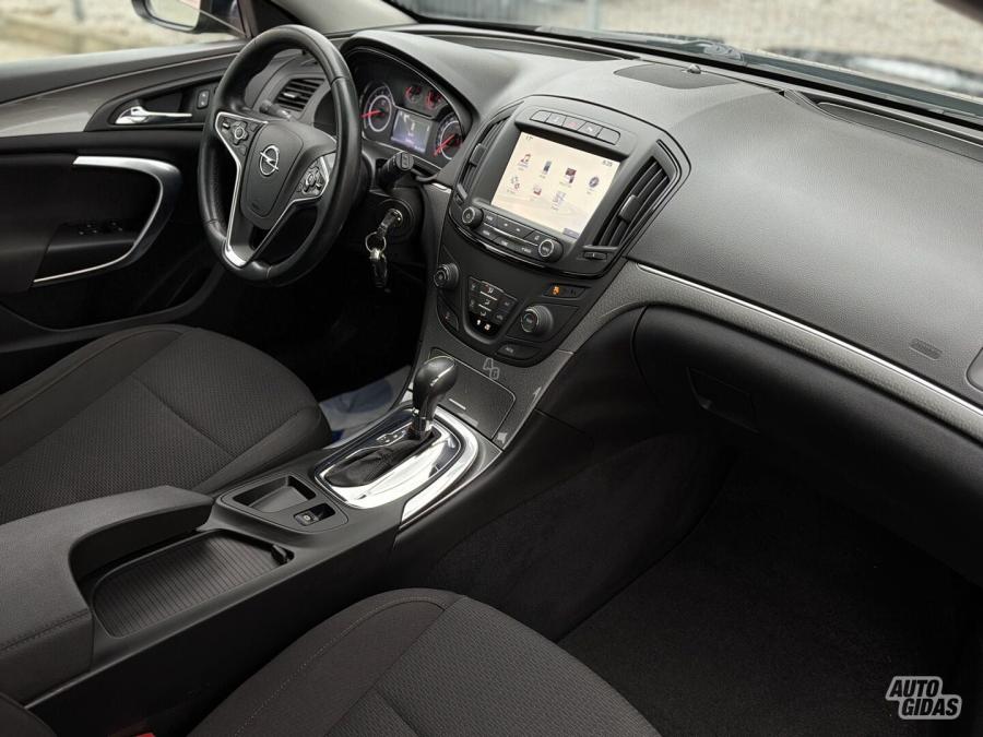 Green Opel Insignia 2016 in Kretinga, with an engine capacity of 2.00 L and mileage of 211 thousand km for 6400 €, photo 15 on AUTOMOTO.COM.LV