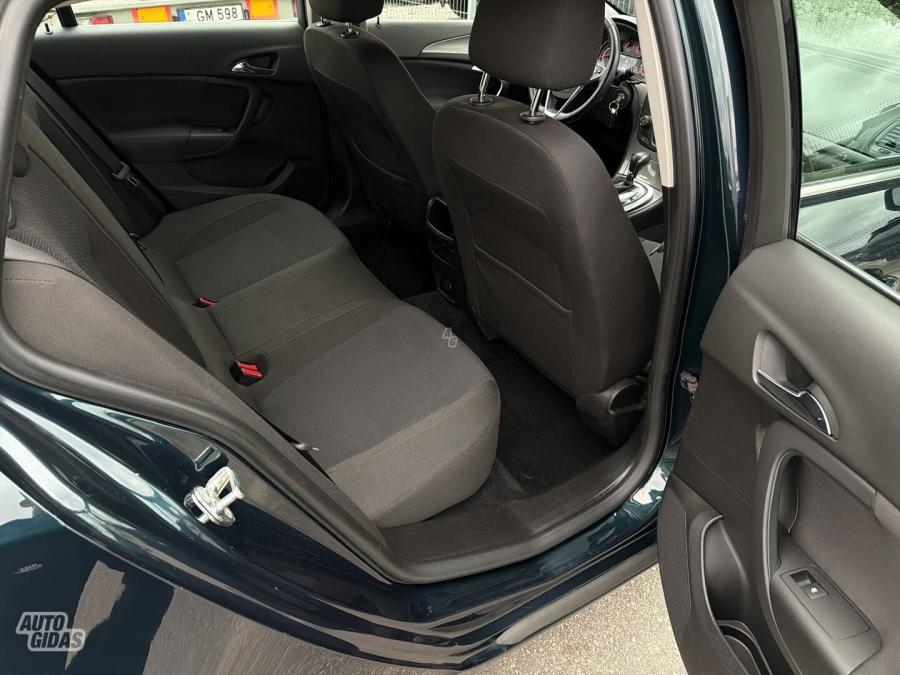 Green Opel Insignia 2016 in Kretinga, with an engine capacity of 2.00 L and mileage of 211 thousand km for 6400 €, photo 18 on AUTOMOTO.COM.LV