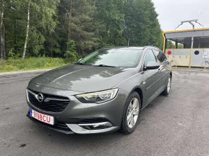 Green Opel Insignia 2017 in Kaunas, with an engine capacity of 1.96 L and mileage of 204 thousand km for 7700 €, photo 4 on AUTOMOTO.COM.LV