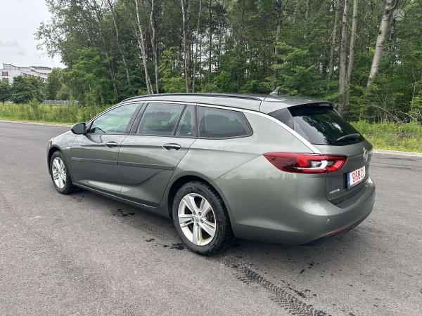 Green Opel Insignia 2017 in Kaunas, with an engine capacity of 1.96 L and mileage of 204 thousand km for 7700 €, photo 5 on AUTOMOTO.COM.LV