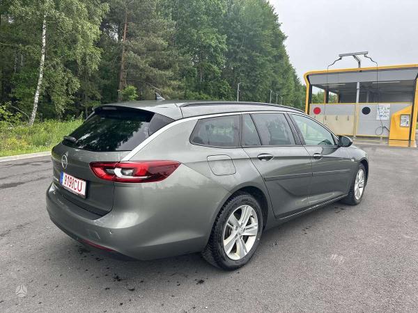 Green Opel Insignia 2017 in Kaunas, with an engine capacity of 1.96 L and mileage of 204 thousand km for 7700 €, photo 6 on AUTOMOTO.COM.LV