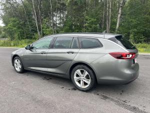 Green Opel Insignia 2017 in Kaunas, with an engine capacity of 1.96 L and mileage of 204 thousand km for 7700 €, photo 8 on AUTOMOTO.COM.LV