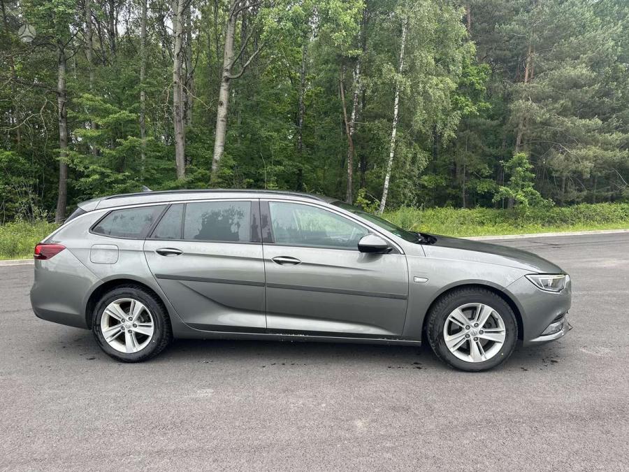 Green Opel Insignia 2017 in Kaunas, with an engine capacity of 1.96 L and mileage of 204 thousand km for 7700 €, photo 10 on AUTOMOTO.COM.LV