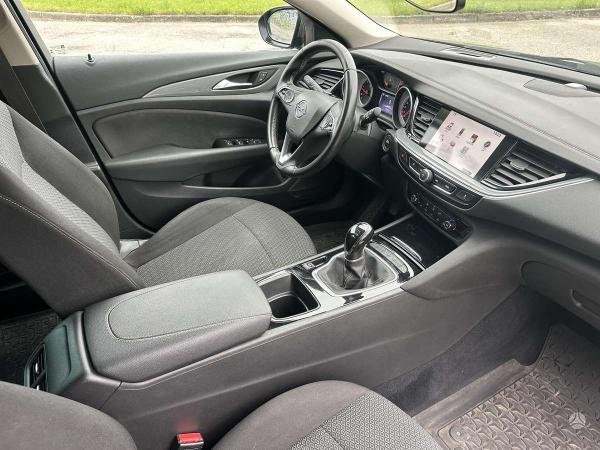 Green Opel Insignia 2017 in Kaunas, with an engine capacity of 1.96 L and mileage of 204 thousand km for 7700 €, photo 10 on AUTOMOTO.COM.LV