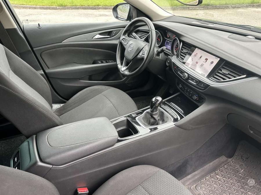Green Opel Insignia 2017 in Kaunas, with an engine capacity of 1.96 L and mileage of 204 thousand km for 7700 €, photo 11 on AUTOMOTO.COM.LV