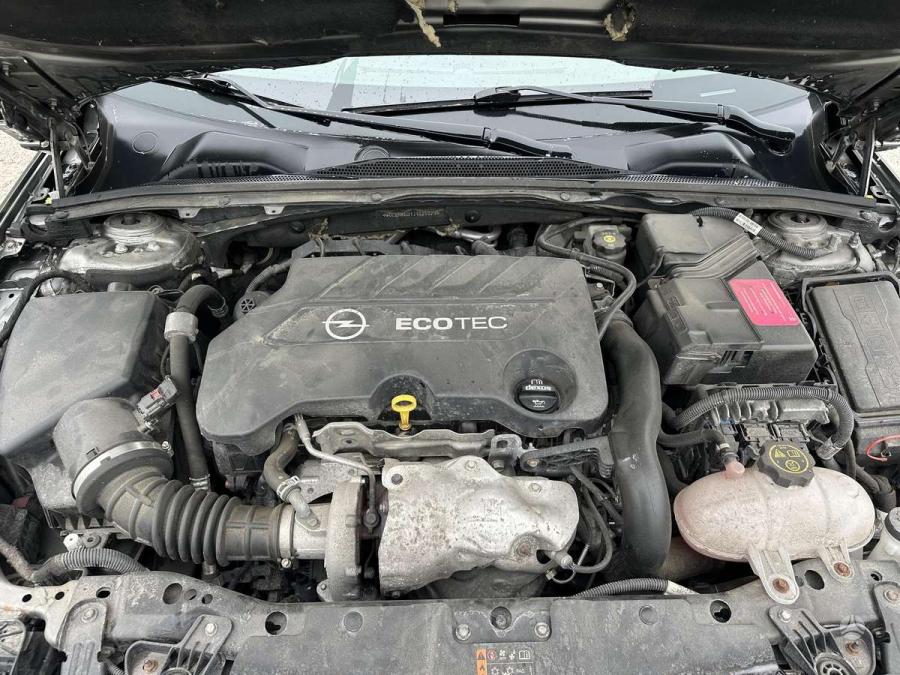Green Opel Insignia 2017 in Kaunas, with an engine capacity of 1.96 L and mileage of 204 thousand km for 7700 €, photo 14 on AUTOMOTO.COM.LV