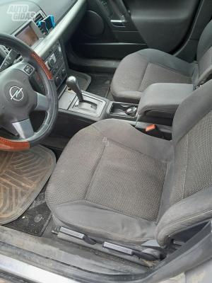 Pelēks Opel Insignia 2005 Biržai, ar dzinēja tilpumu 1.90 L un nobraukumu 349 tūkst. km par 1000 €, foto 6 vietnē AUTOMOTO.COM.LV