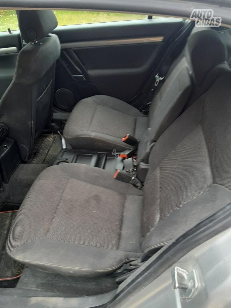 Pelēks Opel Insignia 2005 Biržai, ar dzinēja tilpumu 1.90 L un nobraukumu 349 tūkst. km par 1000 €, foto 7 vietnē AUTOMOTO.COM.LV