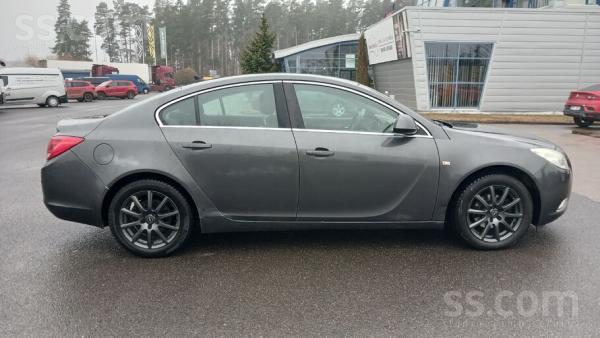 Grey Opel Insignia 2008 in Jelgava, with an engine capacity of 2.00 L and mileage of 0 thousand km for 2650 €, photo 2 on AUTOMOTO.COM.LV