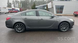 Grey Opel Insignia 2008 in Jelgava, with an engine capacity of 2.00 L and mileage of 0 thousand km for 2650 €, photo 2 on AUTOMOTO.COM.LV