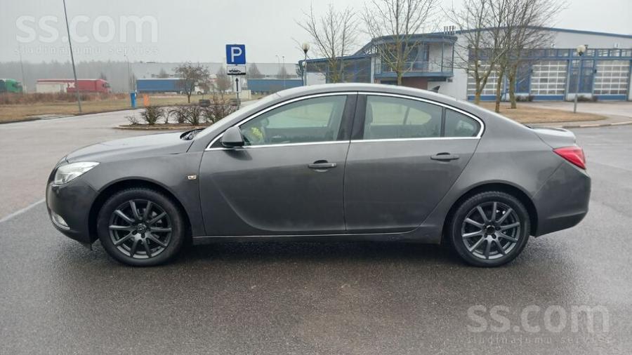Grey Opel Insignia 2008 in Jelgava, with an engine capacity of 2.00 L and mileage of 0 thousand km for 2650 €, photo 3 on AUTOMOTO.COM.LV