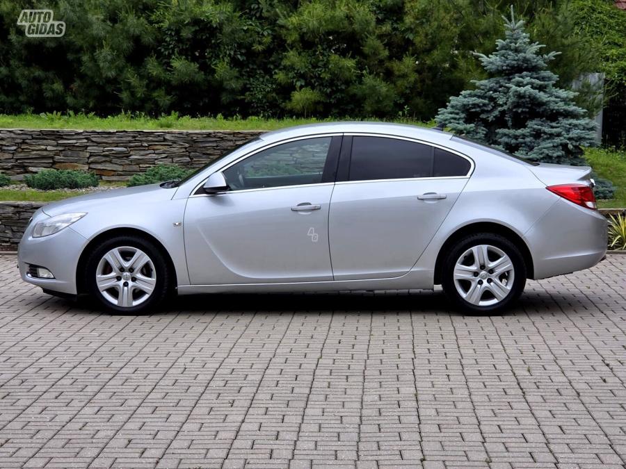 Grey Opel Insignia 2008 in Vilnius, with an engine capacity of 2.00 L and mileage of 297 thousand km for 3450 €, photo 5 on AUTOMOTO.COM.LV
