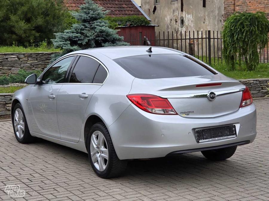 Grey Opel Insignia 2008 in Vilnius, with an engine capacity of 2.00 L and mileage of 297 thousand km for 3450 €, photo 7 on AUTOMOTO.COM.LV