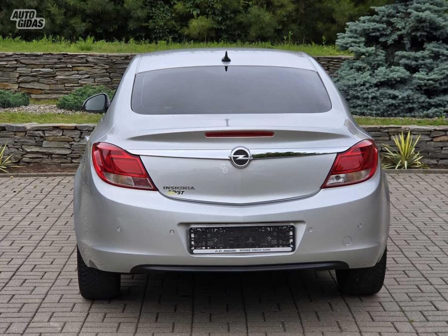 Grey Opel Insignia 2008 in Vilnius, with an engine capacity of 2.00 L and mileage of 297 thousand km for 3450 €, photo 8 on AUTOMOTO.COM.LV