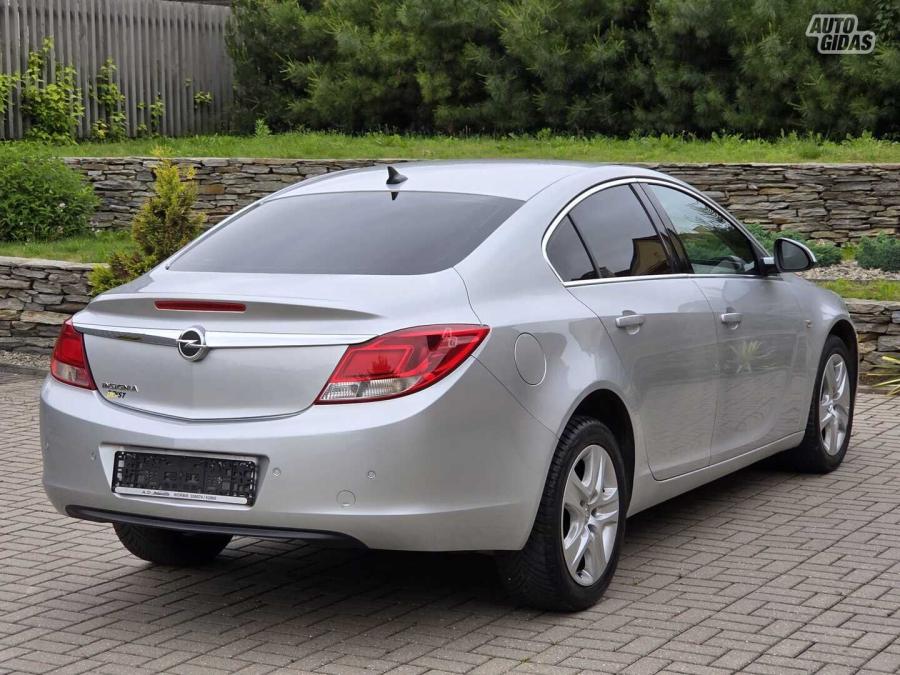 Grey Opel Insignia 2008 in Vilnius, with an engine capacity of 2.00 L and mileage of 297 thousand km for 3450 €, photo 10 on AUTOMOTO.COM.LV