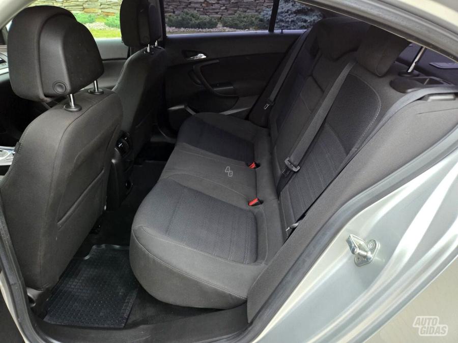 Grey Opel Insignia 2008 in Vilnius, with an engine capacity of 2.00 L and mileage of 297 thousand km for 3450 €, photo 23 on AUTOMOTO.COM.LV