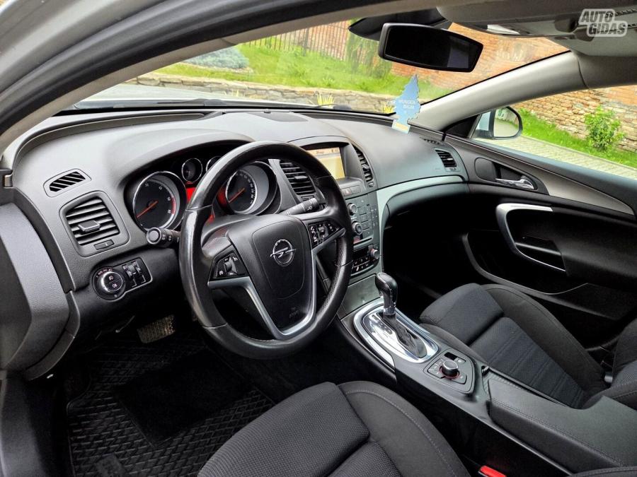 Grey Opel Insignia 2008 in Vilnius, with an engine capacity of 2.00 L and mileage of 297 thousand km for 3450 €, photo 27 on AUTOMOTO.COM.LV