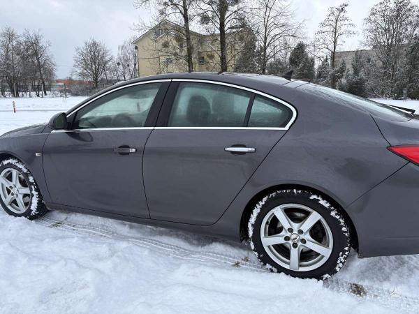 Pelēks Opel Insignia 2009 Jonava, ar dzinēja tilpumu 2.00 L un nobraukumu 290 tūkst. km par 3100 €, foto 4 vietnē AUTOMOTO.COM.LV
