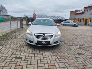 Grey Opel Insignia 2009 in Silute, with an engine capacity of 1.96 L and mileage of 240 thousand km for 2850 €, photo 5 on AUTOMOTO.COM.LV