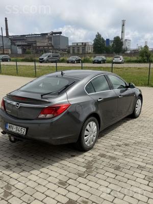 Grey Opel Insignia 2009 in Liepaja, with an engine capacity of 2.00 L and mileage of 301 thousand km for 2200 €, photo 5 on AUTOMOTO.COM.LV