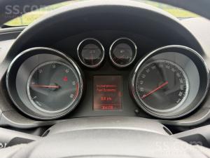 Grey Opel Insignia 2009 in Liepaja, with an engine capacity of 2.00 L and mileage of 301 thousand km for 2200 €, photo 7 on AUTOMOTO.COM.LV