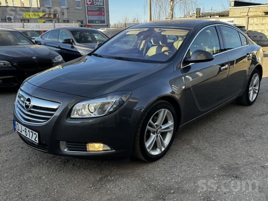 Pelēks Opel Insignia 2009 Daugavpils, ar dzinēja tilpumu 2.00 L un nobraukumu 0 tūkst. km par 4590 €, foto 4 vietnē AUTOMOTO.COM.LV