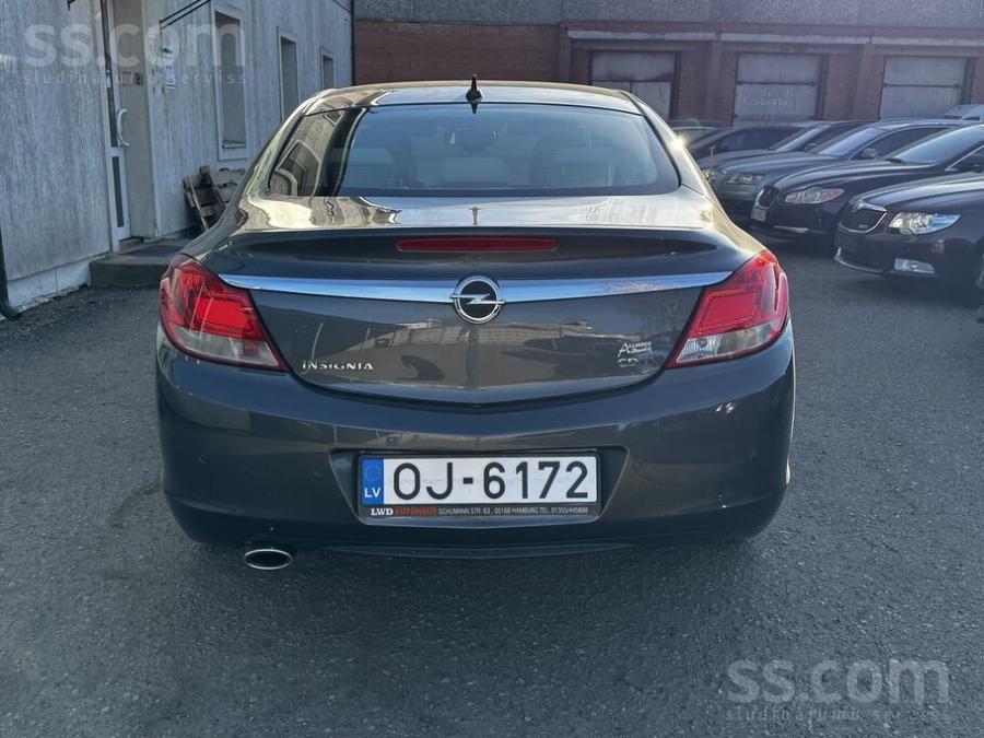 Pelēks Opel Insignia 2009 Daugavpils, ar dzinēja tilpumu 2.00 L un nobraukumu 0 tūkst. km par 4590 €, foto 6 vietnē AUTOMOTO.COM.LV