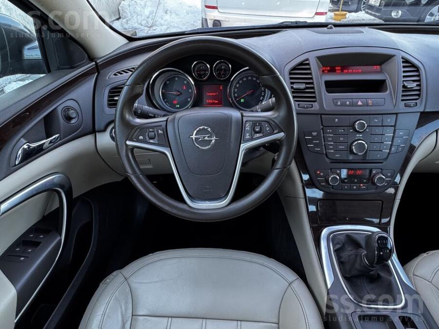 Grey Opel Insignia 2009 in Daugavpils, with an engine capacity of 2.00 L and mileage of 0 thousand km for 4590 €, photo 18 on AUTOMOTO.COM.LV
