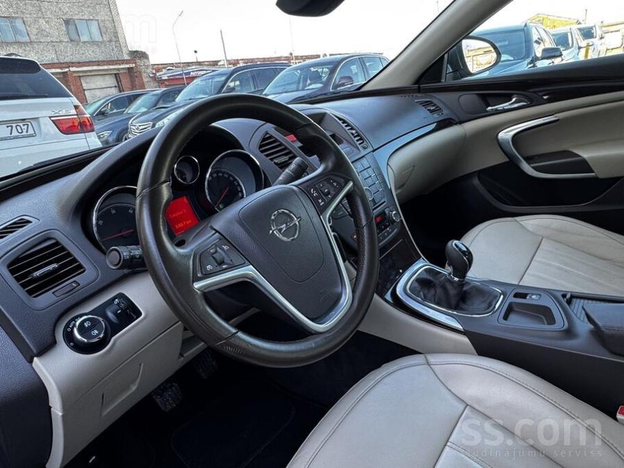 Grey Opel Insignia 2009 in Daugavpils, with an engine capacity of 2.00 L and mileage of 0 thousand km for 4590 €, photo 19 on AUTOMOTO.COM.LV