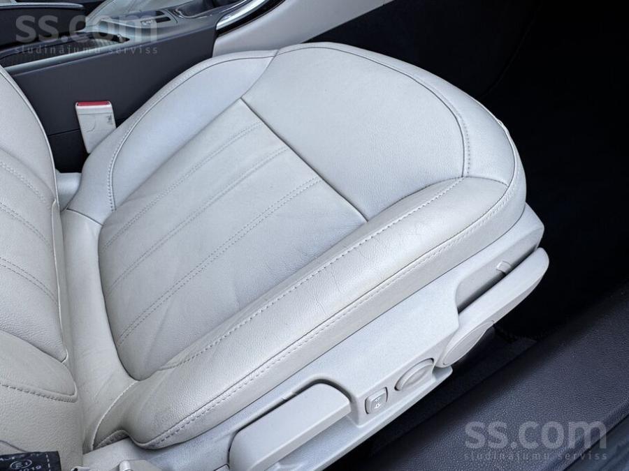 Grey Opel Insignia 2009 in Daugavpils, with an engine capacity of 2.00 L and mileage of 0 thousand km for 4590 €, photo 23 on AUTOMOTO.COM.LV