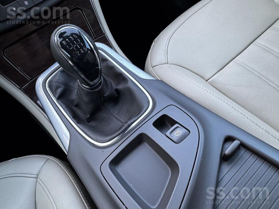 Grey Opel Insignia 2009 in Daugavpils, with an engine capacity of 2.00 L and mileage of 0 thousand km for 4590 €, photo 30 on AUTOMOTO.COM.LV