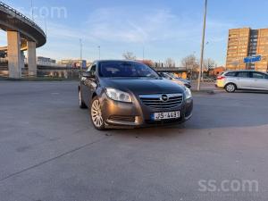 Серый Опель Инсигния 2009 в Рига, объемом двигателя 2.00 л и пробегом 253 тыс. км за 2500 €, фото  на AUTOMOTO.COM.LV