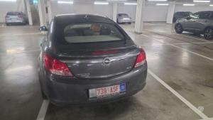 Grey Opel Insignia 2009 in Siauliai, with an engine capacity of 1.96 L and mileage of 203 thousand km for 2900 €, photo 3 on AUTOMOTO.COM.LV