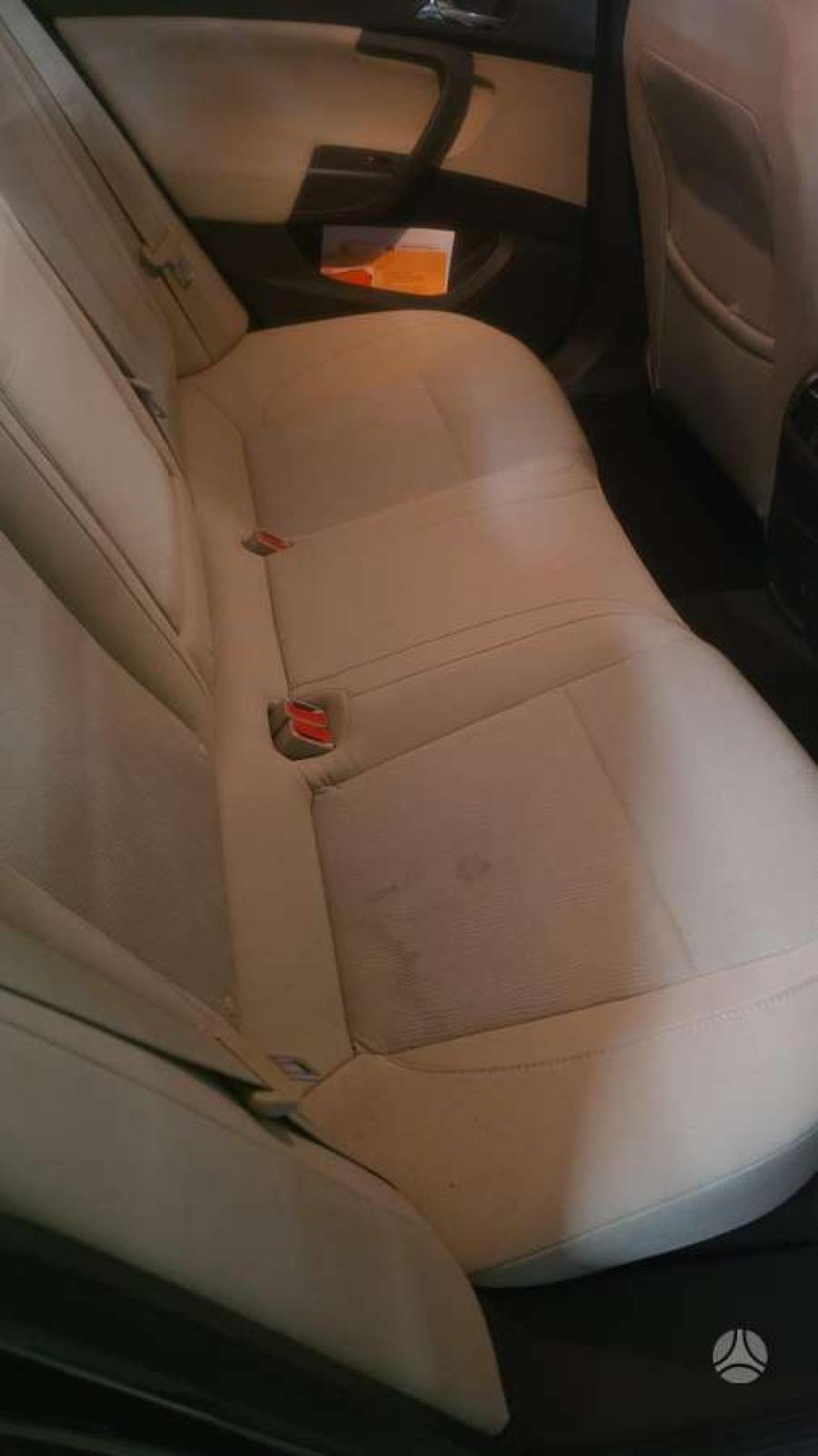 Grey Opel Insignia 2009 in Siauliai, with an engine capacity of 1.96 L and mileage of 203 thousand km for 2900 €, photo 6 on AUTOMOTO.COM.LV