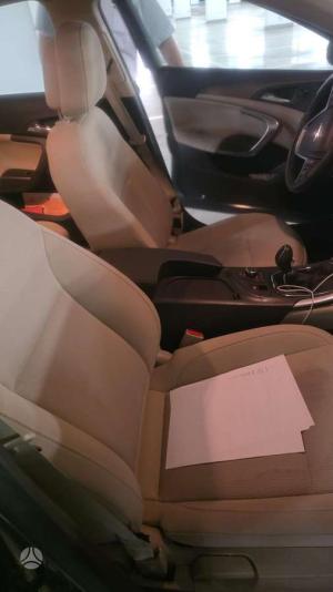 Grey Opel Insignia 2009 in Siauliai, with an engine capacity of 1.96 L and mileage of 203 thousand km for 2900 €, photo 7 on AUTOMOTO.COM.LV