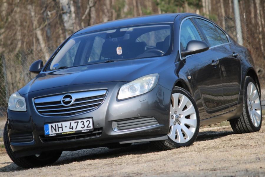 Pelēks Opel Insignia 2009 Rīga, ar dzinēja tilpumu 2.00 L un nobraukumu 269 tūkst. km par 4790 €, foto 1 vietnē AUTOMOTO.COM.LV