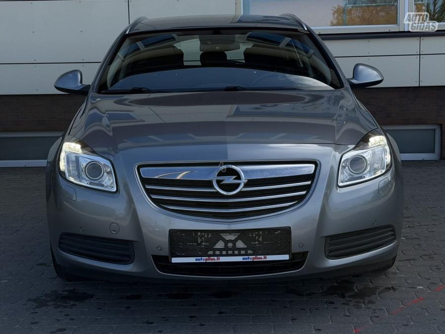 Grey Opel Insignia 2009 in Kretinga, with an engine capacity of 2.00 L and mileage of 277 thousand km for 3999 €, photo 3 on AUTOMOTO.COM.LV