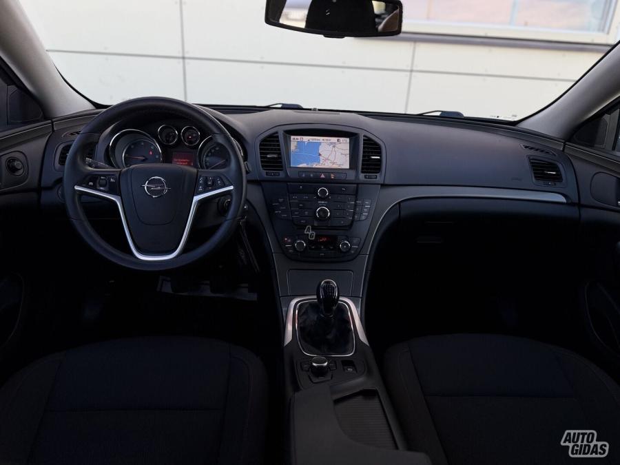 Grey Opel Insignia 2009 in Kretinga, with an engine capacity of 2.00 L and mileage of 277 thousand km for 3999 €, photo 9 on AUTOMOTO.COM.LV