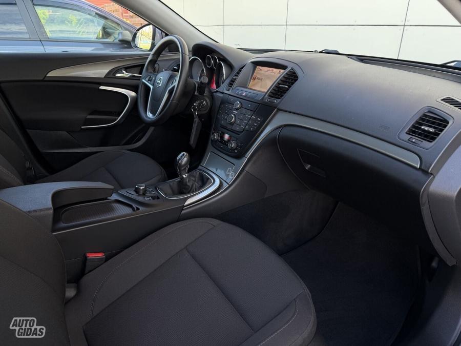 Grey Opel Insignia 2009 in Kretinga, with an engine capacity of 2.00 L and mileage of 277 thousand km for 3999 €, photo 20 on AUTOMOTO.COM.LV
