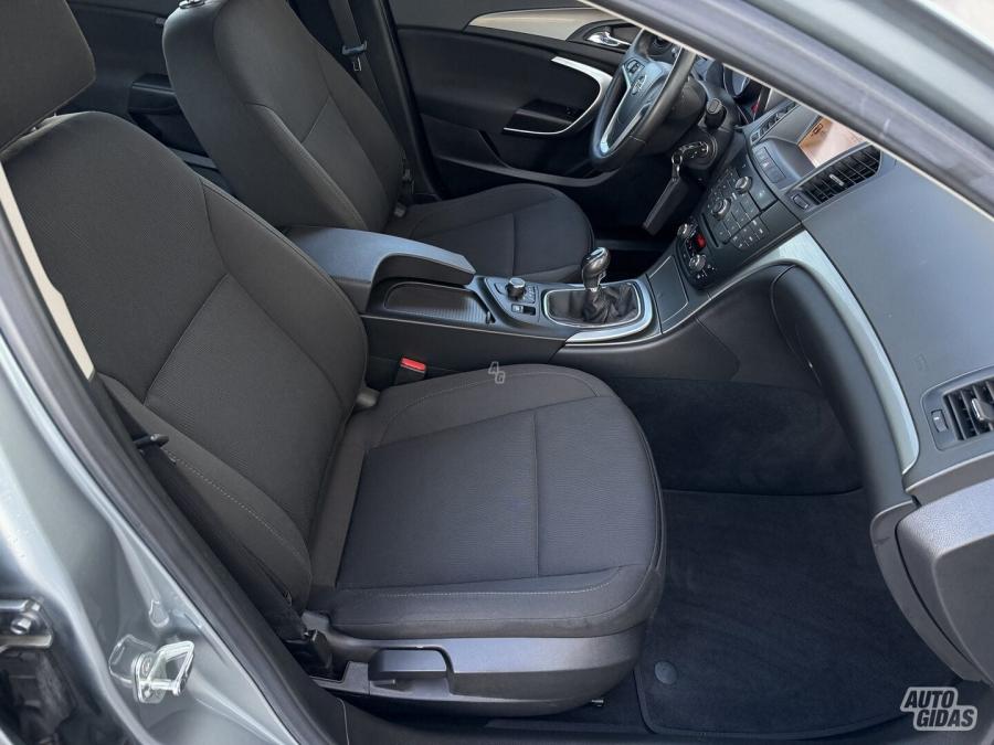 Grey Opel Insignia 2009 in Kretinga, with an engine capacity of 2.00 L and mileage of 277 thousand km for 3999 €, photo 21 on AUTOMOTO.COM.LV