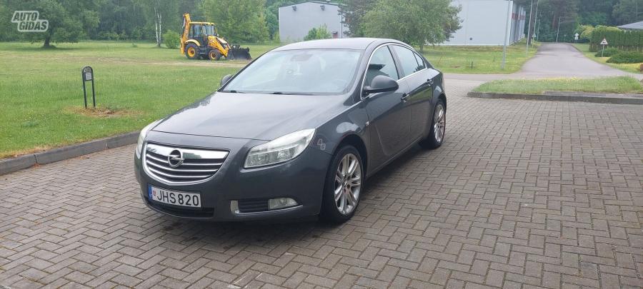 Grey Opel Insignia 2009 in Prienai, with an engine capacity of 2.00 L and mileage of 290 thousand km for 2500 €, photo 4 on AUTOMOTO.COM.LV