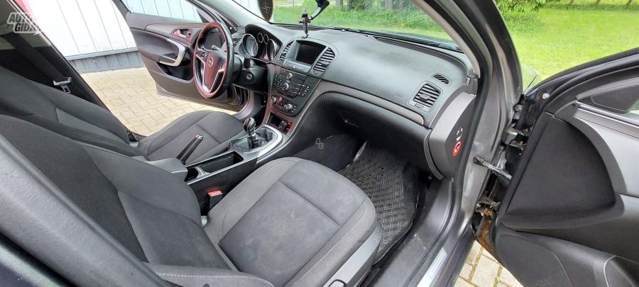 Grey Opel Insignia 2009 in Prienai, with an engine capacity of 2.00 L and mileage of 290 thousand km for 2500 €, photo 17 on AUTOMOTO.COM.LV