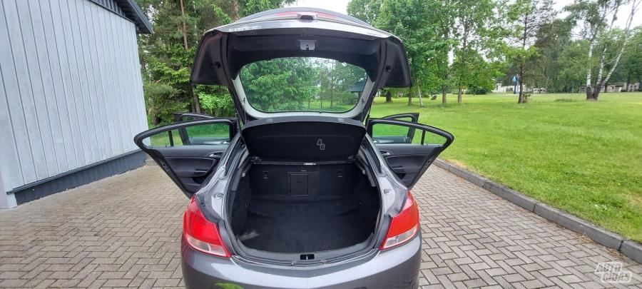 Grey Opel Insignia 2009 in Prienai, with an engine capacity of 2.00 L and mileage of 290 thousand km for 2500 €, photo 22 on AUTOMOTO.COM.LV