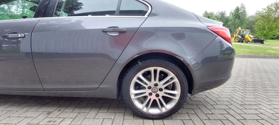 Grey Opel Insignia 2009 in Prienai, with an engine capacity of 2.00 L and mileage of 290 thousand km for 2500 €, photo 27 on AUTOMOTO.COM.LV
