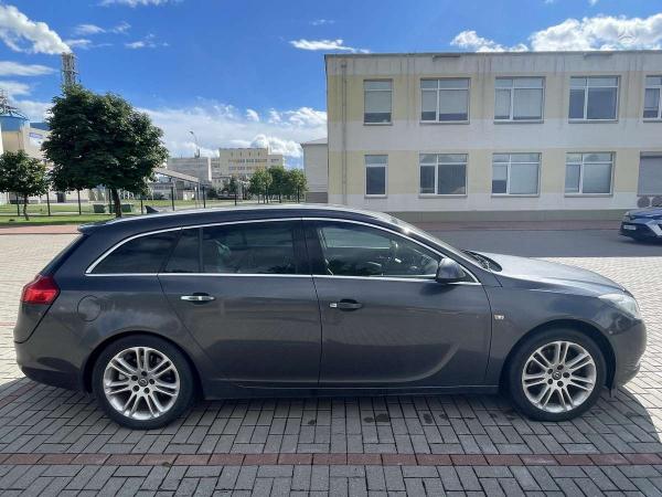 Grey Opel Insignia 2009 in Kedainiai, with an engine capacity of 1.60 L and mileage of 167 thousand km for 2500 €, photo 3 on AUTOMOTO.COM.LV