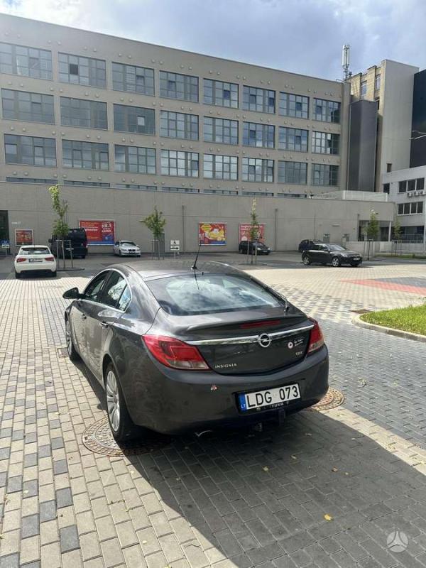 Pelēks Opel Insignia 2009 Kauņa, ar dzinēja tilpumu 1.96 L un nobraukumu 265 tūkst. km par 2100 €, foto 6 vietnē AUTOMOTO.COM.LV